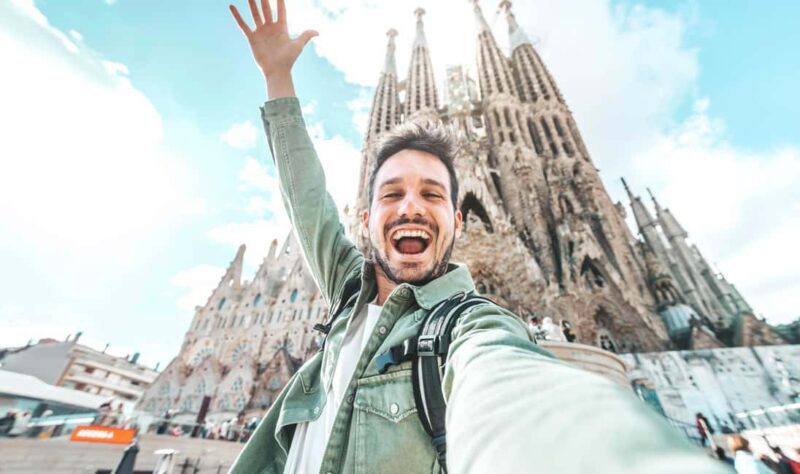 Small-Group Sagrada Familia Fully Guided Tour - Practical Details to Keep in Mind