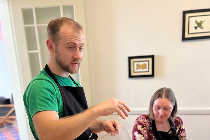 Small Group Salsa and Tortillas Class in La Condesa - FAQ