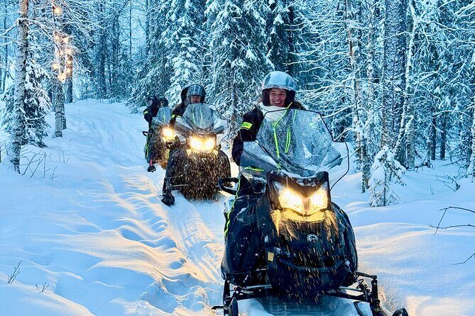 Small Group: Snowmobile Safari from Riverside Lodge 3h - FAQ