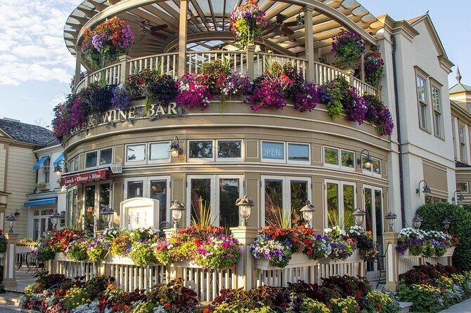 Small group Toronto Montreal Quebec and Niagara Falls 5 Day Tour - Who This Tour Is Best For