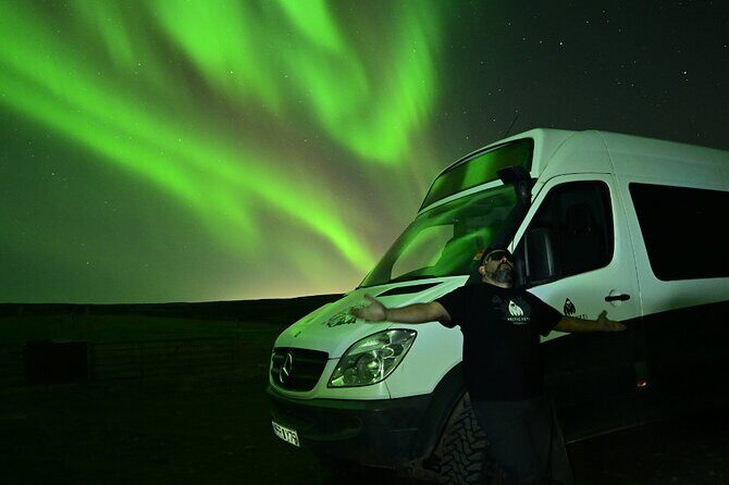 Small-Group Tour: Northern Lights with Photos & Hot Chocolate - The Sum Up