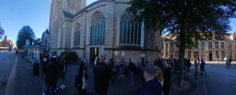 Small-Group Tour of Bruges with a local + Praline/ -3 boat - Key Points