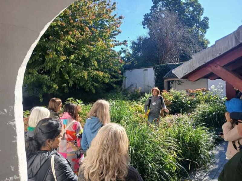 Small-Group Tour of Bruges with a local + Praline/ -3 boat - Practical Details & What to Expect