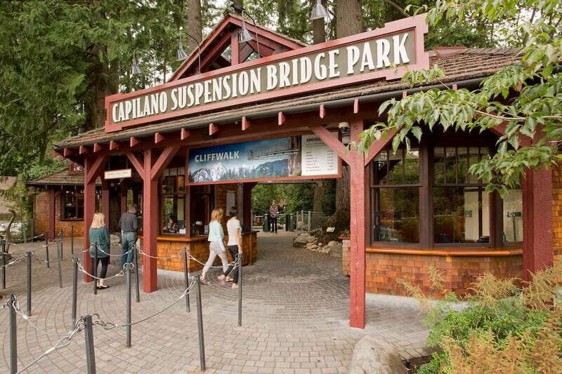 Small group tour of Capilano Bridge & Grouse Mountain - An In-Depth Look at the Tour Experience
