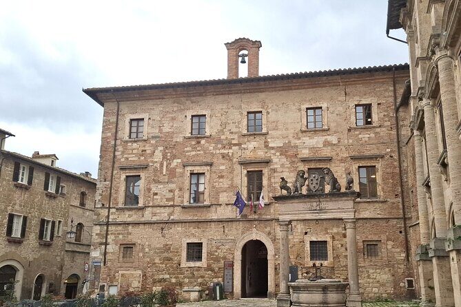 Small Group Tuscany Tour Montepulciano, Montalcino and Cortona - Who Should Consider This Tour?