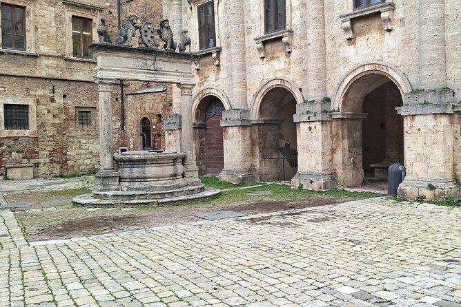 Small Group Tuscany Tour Montepulciano, Montalcino and Cortona - FAQs