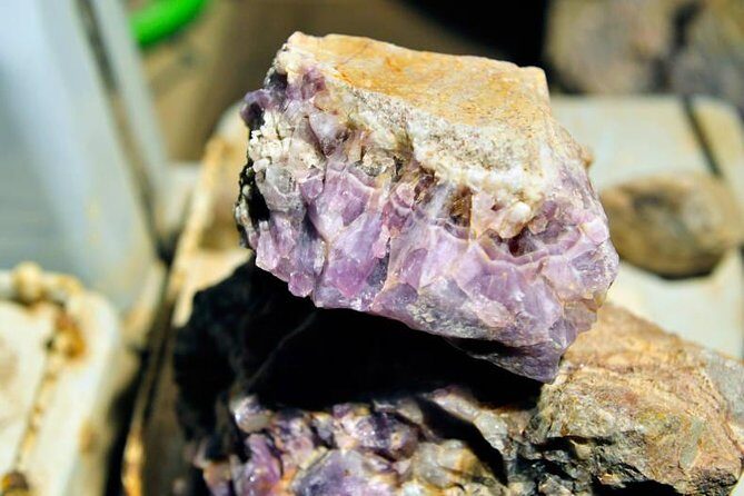 Small-group Wintertime Amethyst Mine Visit from Rovaniemi - Key Points