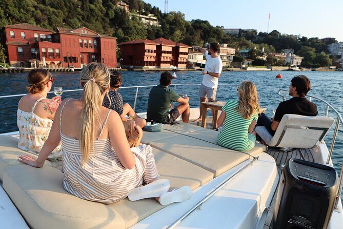 Small Group Yacht Tour With Unlimited Wine, Fruits & Mixed Nuts - Who Should Book This Tour?