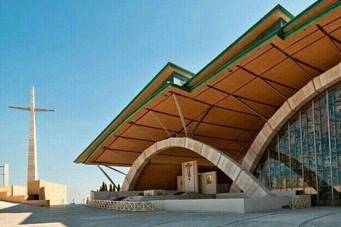 Small groups from Rome: Padre Pio and Grotto of San Michele - Key Points