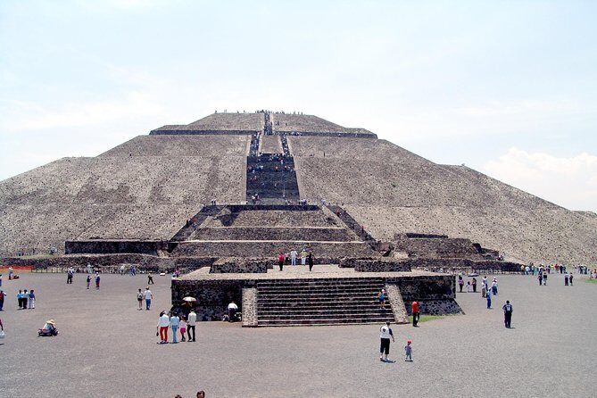 Small VIP Group: Teotihuacan Pyramids and Shrine of Guadalupe with lunch - What Makes This Tour Stand Out?