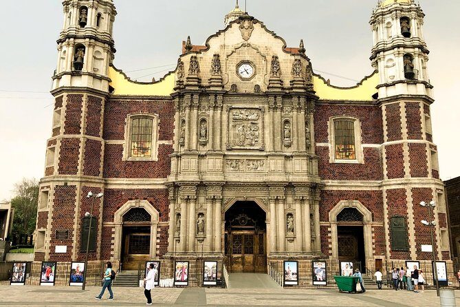 Small VIP Group: Teotihuacan Pyramids and Shrine of Guadalupe with lunch - FAQ