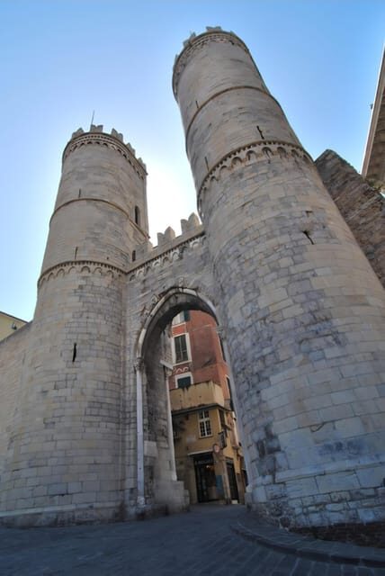 Smart guiding around a city with unique features. - Who Would Love This Tour?