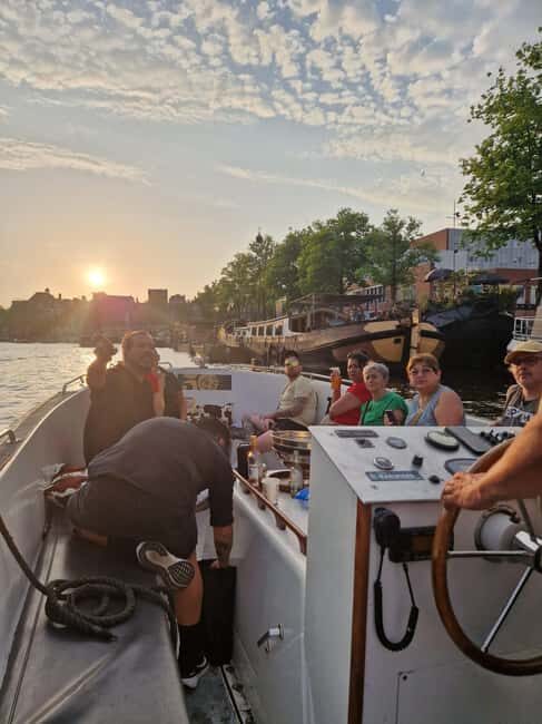 Smoke & Boat Amsterdam - The Official 420 Canal Cruise - Key Points  