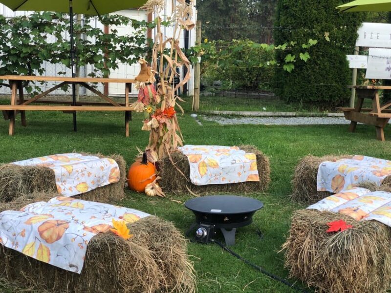Smokies, Fire-Roasted S'mores and Fall Fun at Kelowna Winery - Key Points