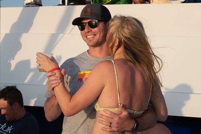 Snorkel, Lunch & Sail in Cabo San Lucas - FAQ