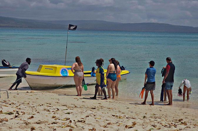 Snorkeling and Relaxing at Pele Island Full Day Tour - Who Is This Tour Best For?