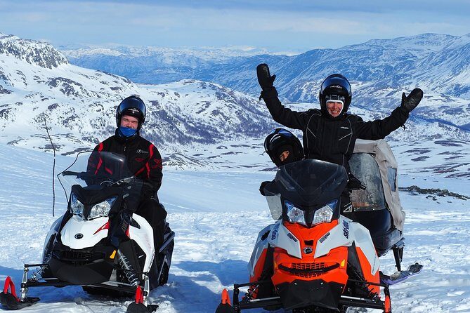 Snowmobile safari in the mountain plateau of Finnmarksvidda - FAQs