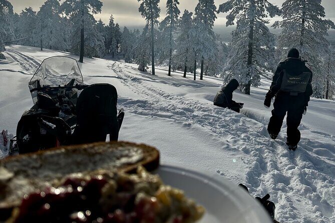 Snowmobile Safari to the Wilderness - Snowmobile Safari to the Wilderness: An Authentic Arctic Adventure