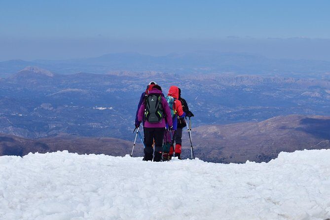 Snowshoe hiking in Sierra Nevada (Granada) - Transportation & Group Size