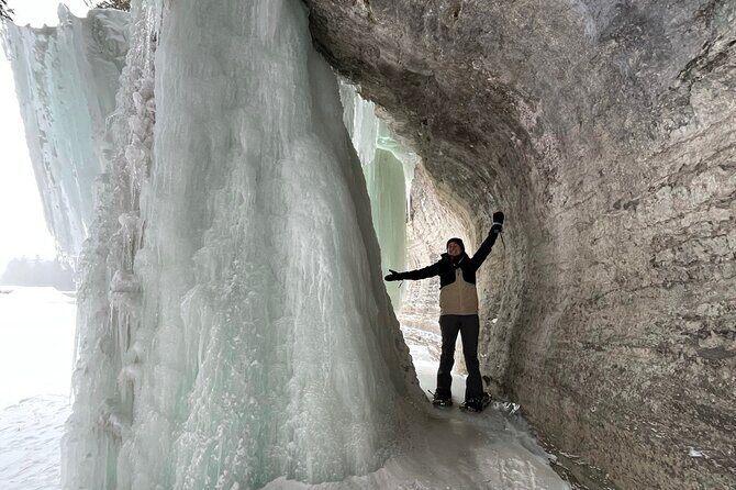 Snowshoeing with mountain goats Private activity - Key Points