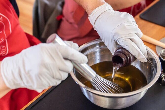 Soap Making Classes with Bubble Shack Hawaii - Key Points