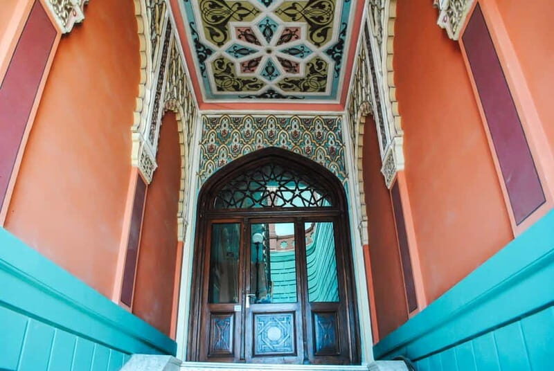 Sololaki - Urban Legends Walk of Bourgeoisie & Haunted Flats - Haunted Flats and Eerie Stories