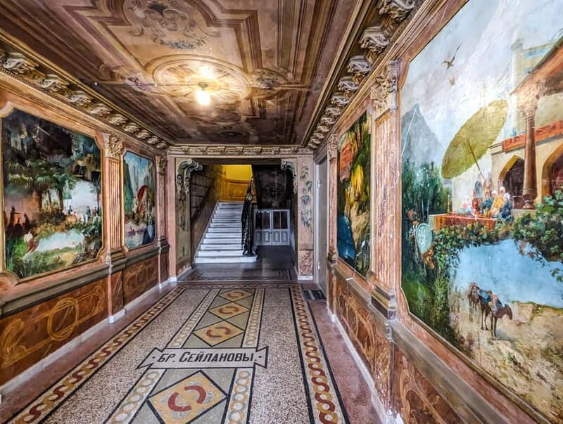 Sololaki - Urban Legends Walk of Bourgeoisie & Haunted Flats - Who Should Consider This Tour? 