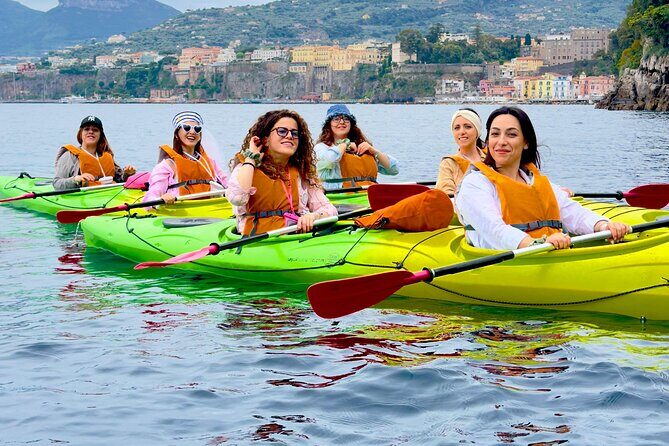 Sorrento Coastline Kayak Tour and Free 1h Stand Up Paddleboarding - Exploring the Sorrento Coastline with Kayak and Paddleboarding