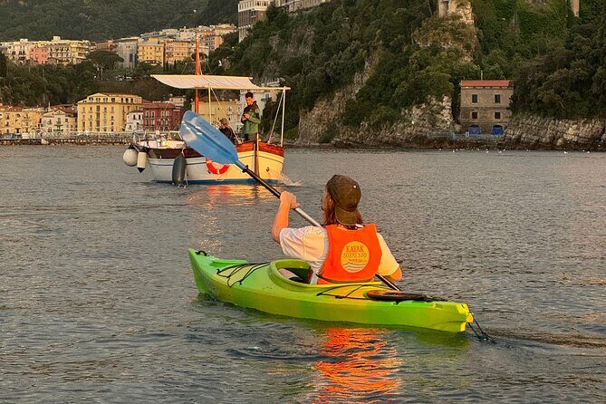 Sorrento Coastline Kayak Tour and Free 1h Stand Up Paddleboarding - Frequently Asked Questions