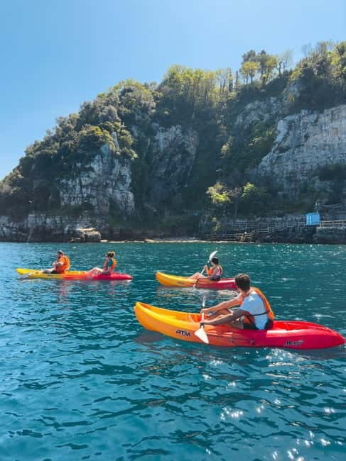 Sorrento: kayak small group tour to Bagni Regina Giovanna - Key Points