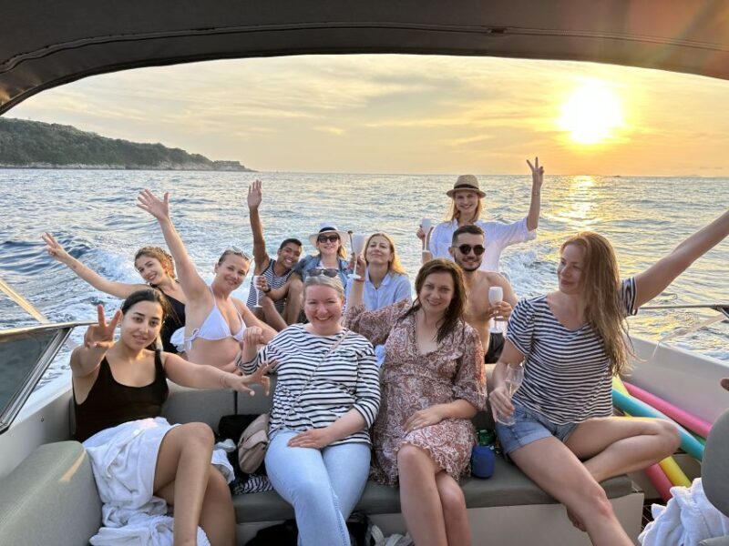 Sorrento: Scenic Boat Tour with Aperitif - What to Expect from the Sorrento Scenic Boat Tour