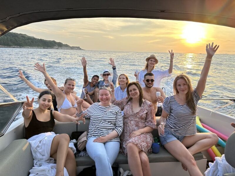 Sorrento: Scenic Boat Tour with Aperitif - The Pros and Cons: Weighing the Experience