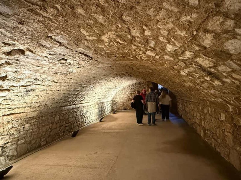 Southampton: 2 Hour Guided Walking Tour with Medieval Vaults - Crafting the Experience: What to Expect
