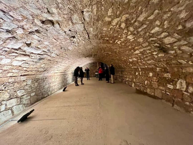 Southampton: 2 Hour Guided Walking Tour with Medieval Vaults - Authenticity and Unique Highlights