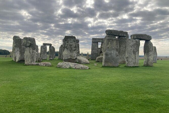 Southampton Port to London Via Stonehenge | Private Transfer - The Sum Up