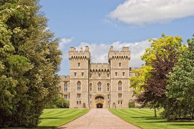 Southampton to Heathrow Airport Via Windsor Castle - Key Points