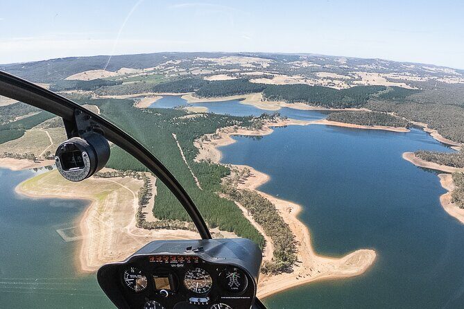 Southern Barossa & Reservoirs: 15 Minute Scenic Flight - An In-Depth Look at the Scenic Flight Experience