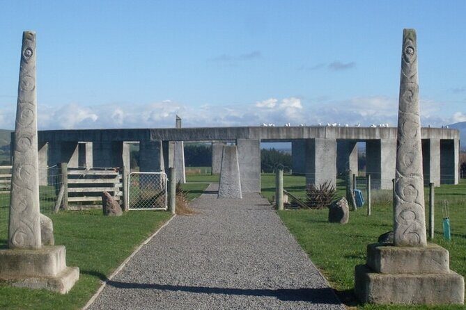 Southern Hemisphere Autumn Equinox at Stonehenge Aotearoa - Key Points