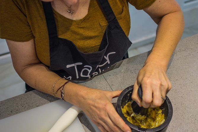 Spanish Cooking Class & Triana Market Tour in Sevilla - Review of the Spanish Cooking Class & Triana Market Tour in Sevilla