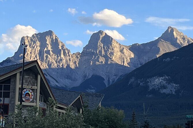 Spanish Private Tour to Banff and Lake Louise Canada from Calgary - Key Points