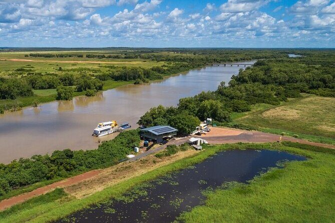 Spectacular Jumping Crocodile Cruise with Darwin Transfer Bus - What Makes This Tour Stand Out