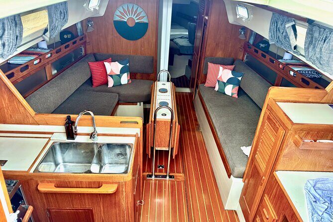 Spectacular Midday Sail - Return and Post-Sail Relaxation