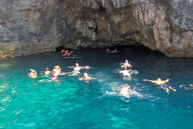 Speedboat tour to Blue Cave and Blue Lagoon - Key Points