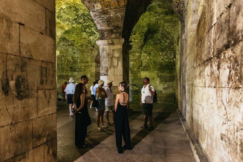 Split: Diocletian Palace & Old Town Guided Walking Tour - Starting Point and Logistics