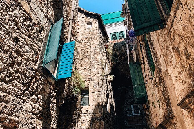 Split Quest Experience: Discover the City - Analyzing the Price and Value