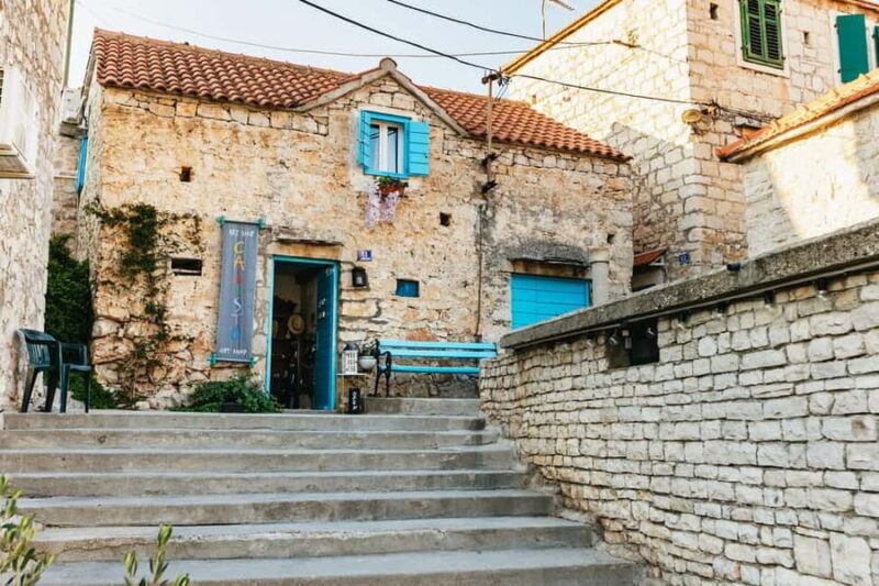 Split/Trogir: Blue Lagoon and 3 Islands Speedboat Tour - The Sum Up