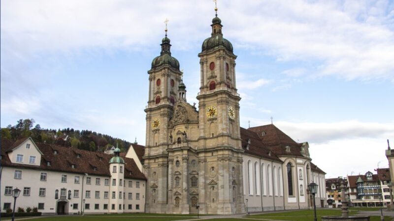 St. Gallen: Express Walk with a Local in 60 minutes - Who Should Book This Tour?