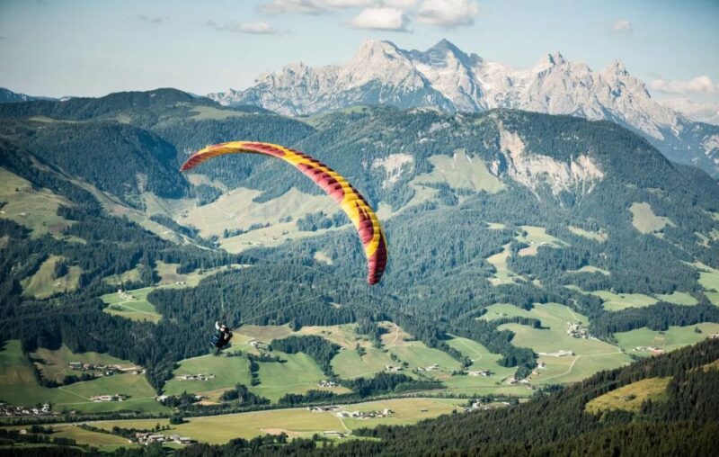 St Johann in Tirol: Tandem Paragliding - Key Points