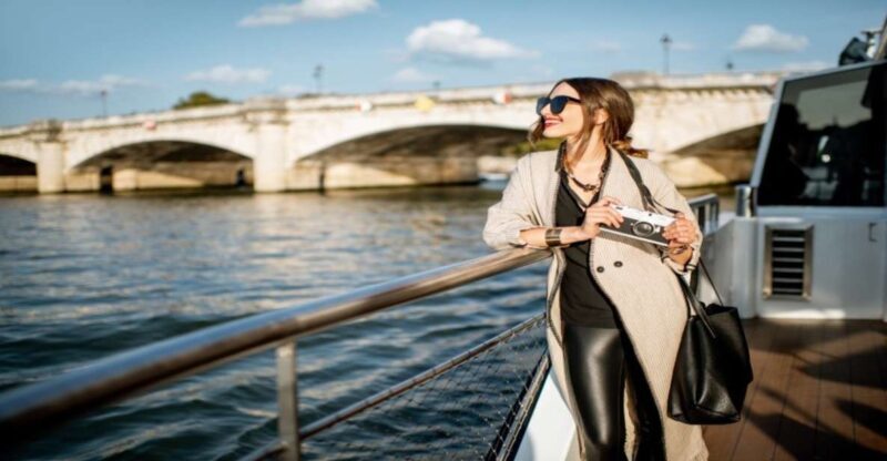 St. Louis Premium Driving Tour with Boat Ride & Arch - Transportation & Group Size