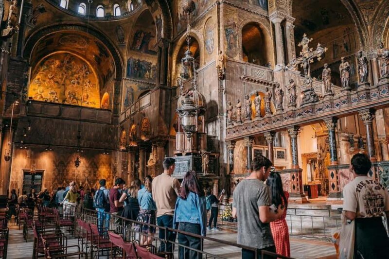 St. Mark's Basilica Tour with Priority Entrance + Gondola - Key Points